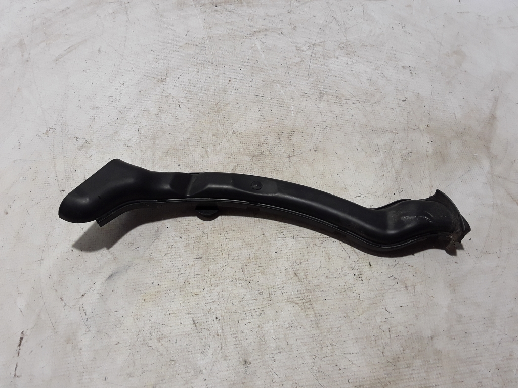 Used Dodge Durango Air intake hose 57010633AD