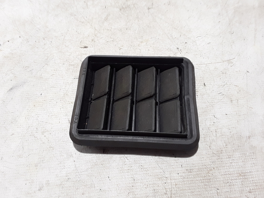 Naudotas Dodge Durango Galinio sparno ventiliacinės grotelės 68260545AA