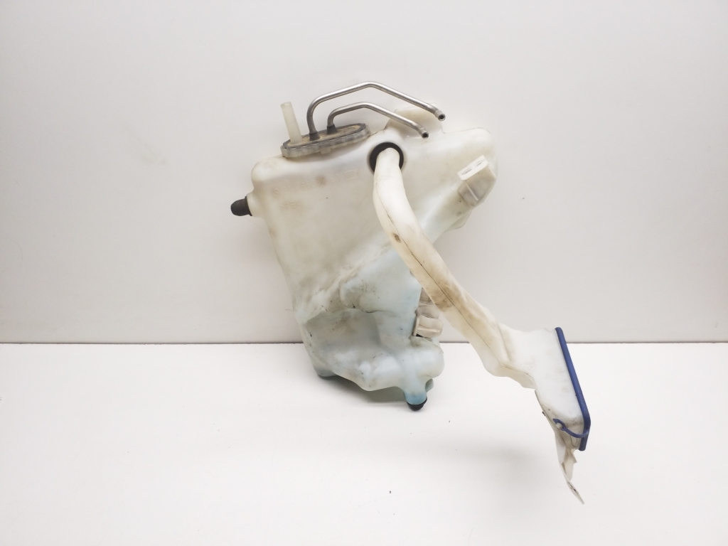 Naudotas Mercedes Benz CLS-Class Langų apiplovimo bakelis priekinis ...