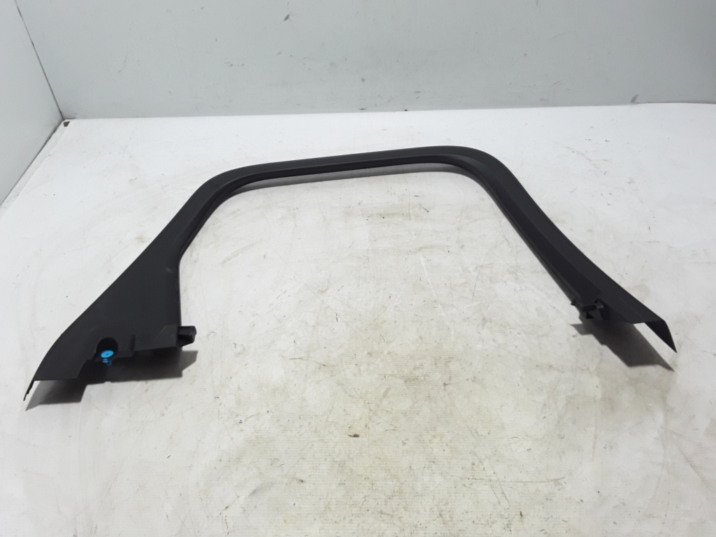 Naudotas VOLVO XC60 Galinių šoninių durų juostelė prie stiklo vidinė ...