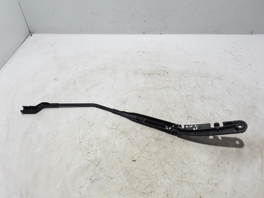 Naudotas VOLVO XC60 Priekinio stiklo valytuvų kojelė 31662322