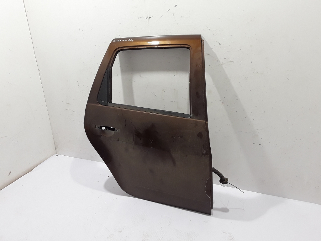 Used Dacia Duster Rear side doors 821000826R