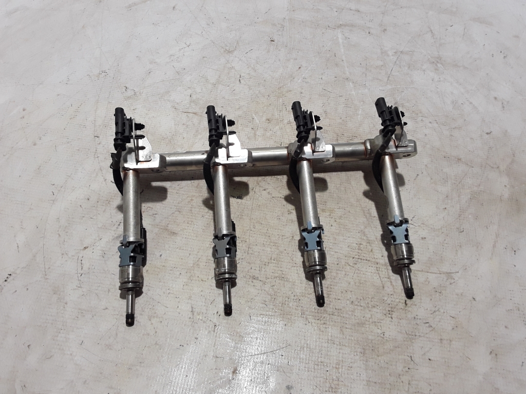 Naudotas VOLVO XC60 Aukšto slėgio kuro trasa 31478555