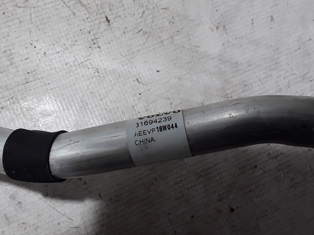 Used VOLVO XC60 Hose for air conditioning 31694239