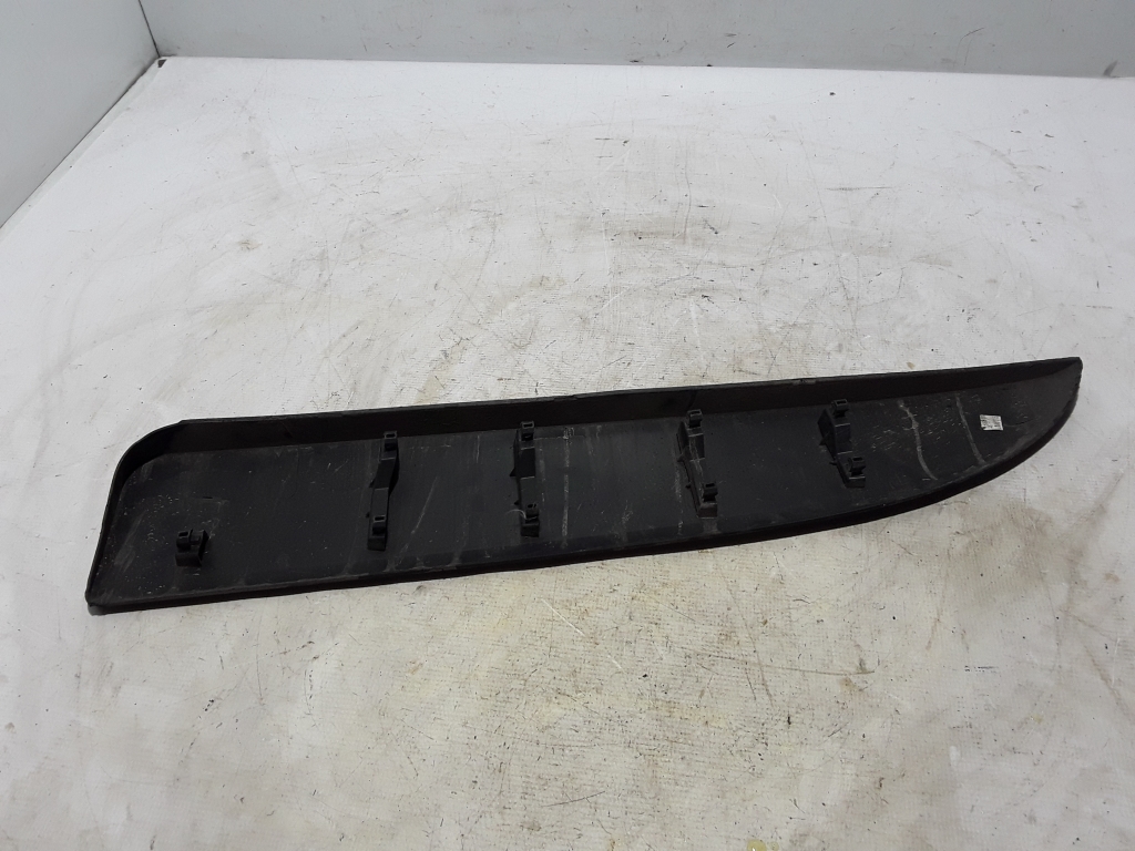 Used RENAULT Trafic Front door strip 808200752R