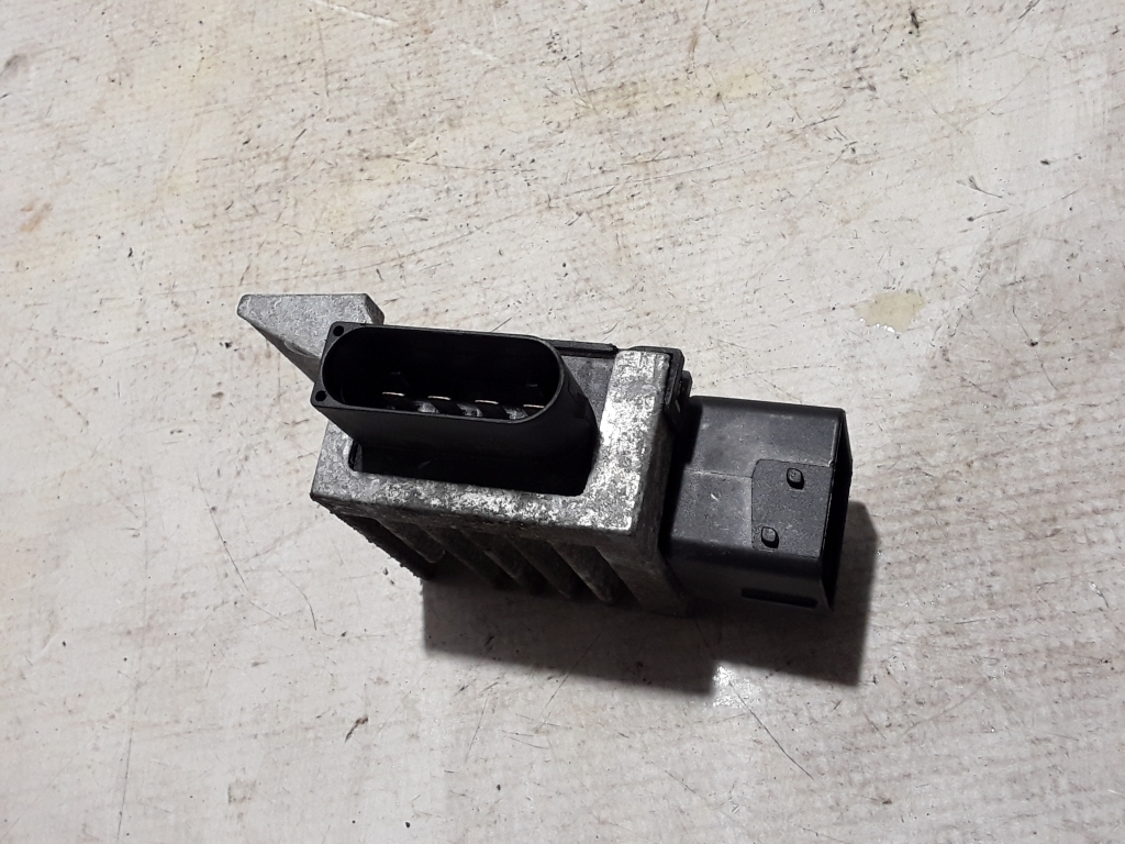 Renault Trafic Cooling Fan Relay Location at Charli Fiaschi blog