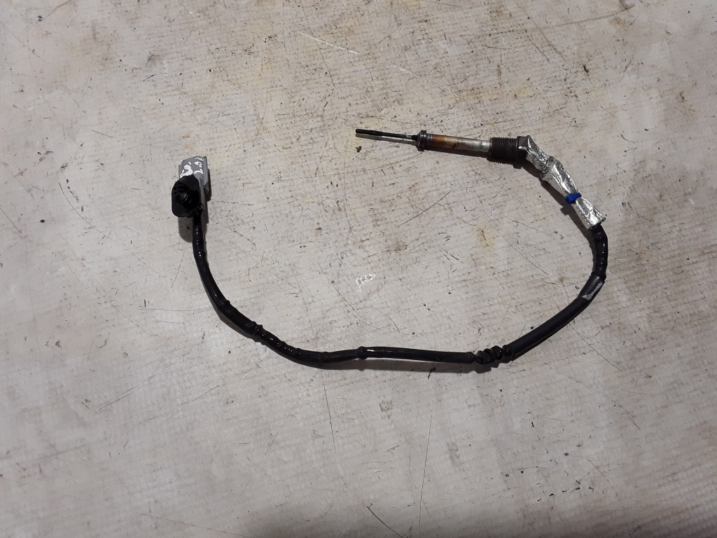 Used RENAULT Trafic Muffler temperature sensor 226403465R