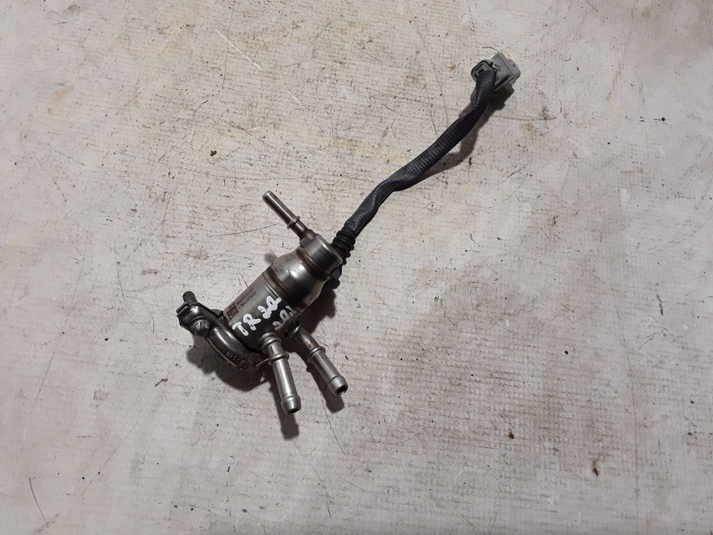 Used RENAULT Trafic AdBlue nozzle 208997976R