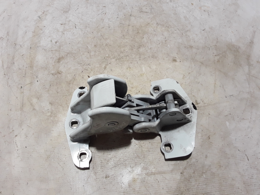 Used RENAULT Trafic Rear tailgate hinge 904002929R