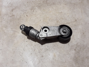 Used RENAULT Trafic EGR valve valve 147100361R