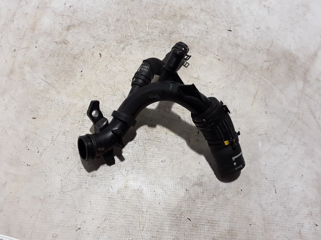 Used RENAULT Trafic Pipe 210479391R