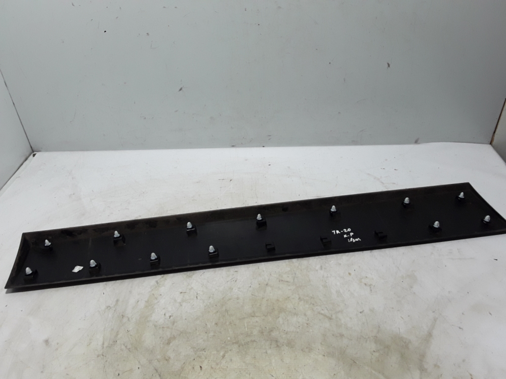 Used RENAULT Trafic Sliding door strip 768556674R