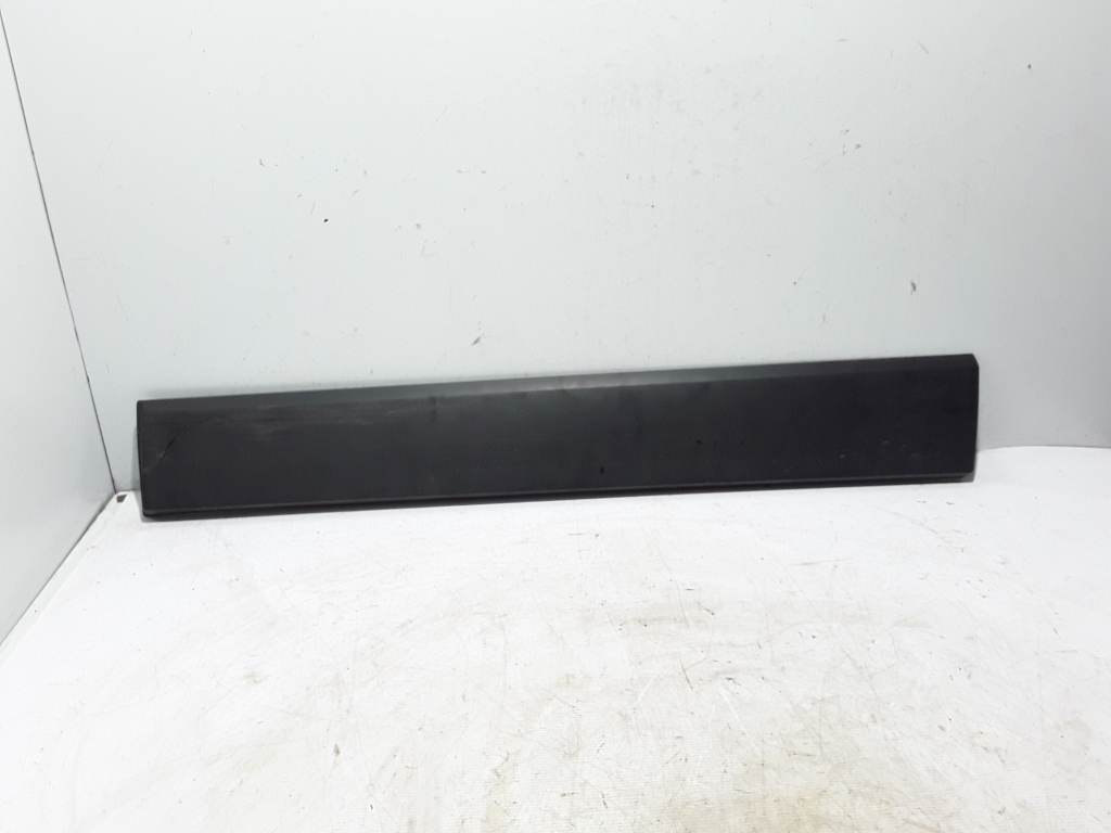 Used RENAULT Trafic Sliding door strip 768556674R