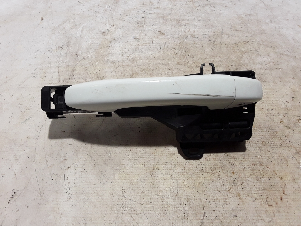 Used RENAULT Clio Front door external opening handle and its details