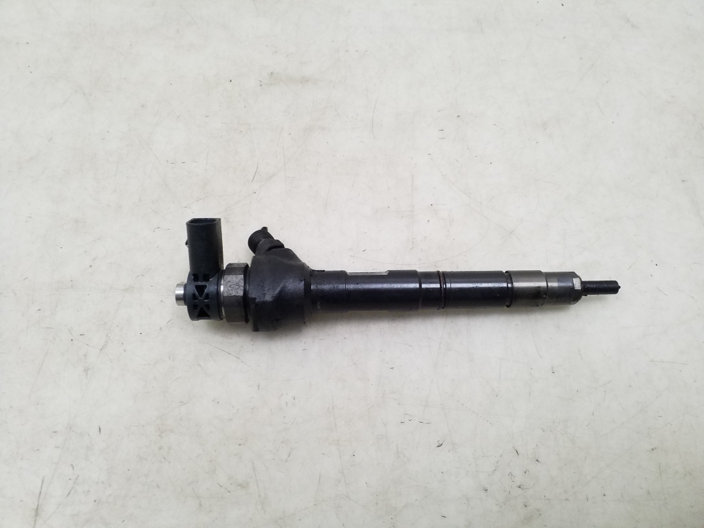 Used Volkswagen Amarok Fuel injector 03L130855CX