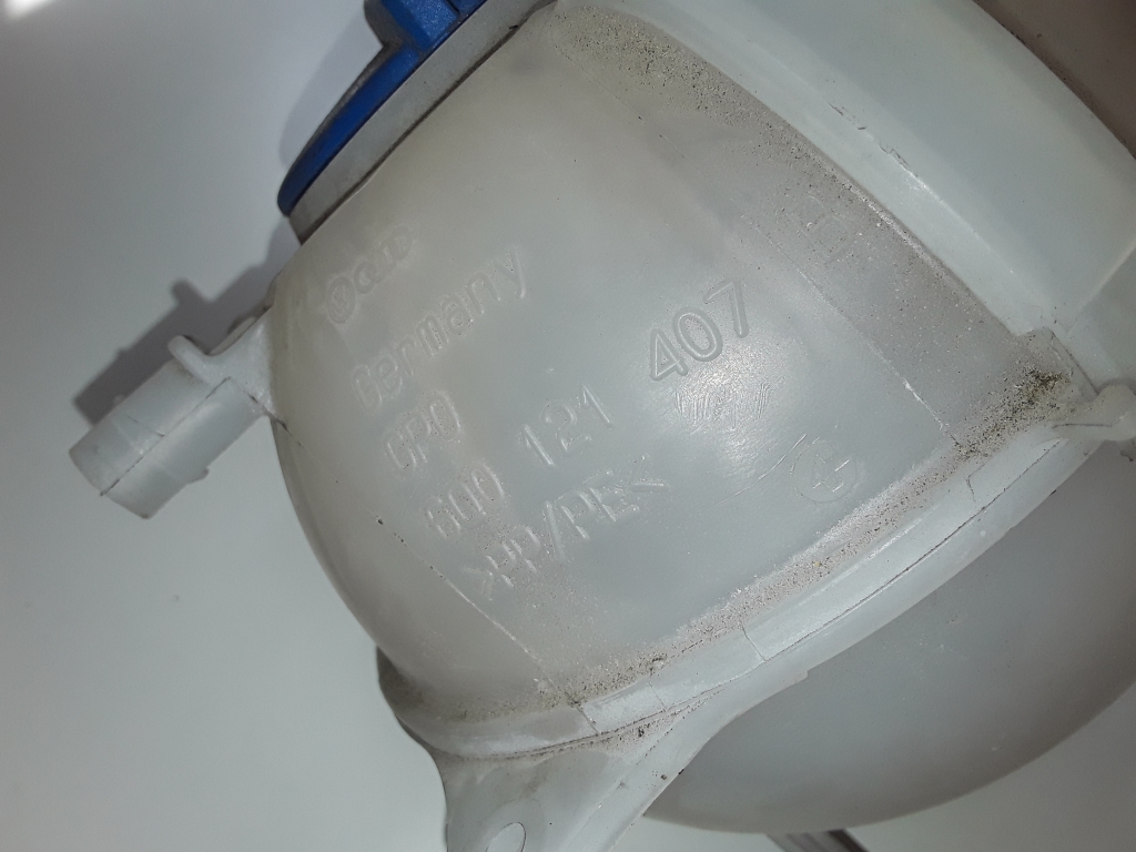 Used AUDI A1 Tank for coolant 6Q0121407B