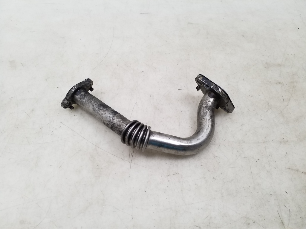 Used Volkswagen Amarok EGR valve pipe 03L131521AR