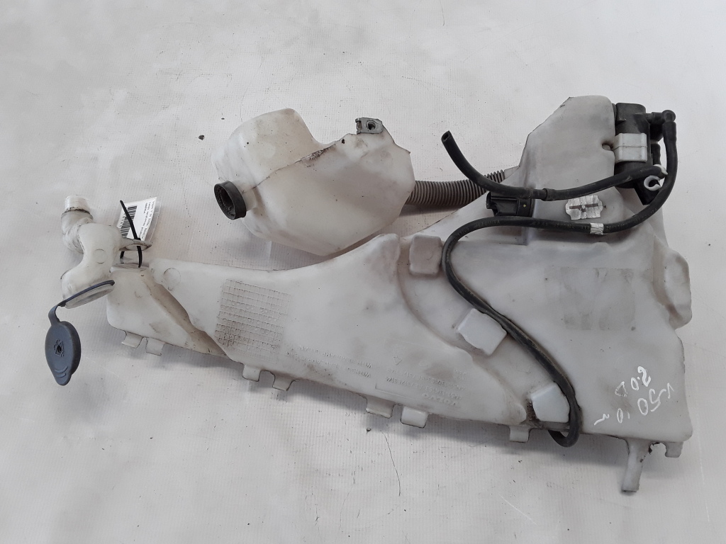 Used VOLVO V50 Windscreen washer tank front 31253149