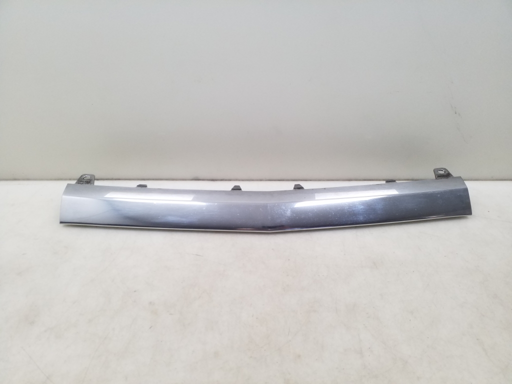 Naudotas Mercedes Benz C-Class Priekinio bamperio chromas A2058851574