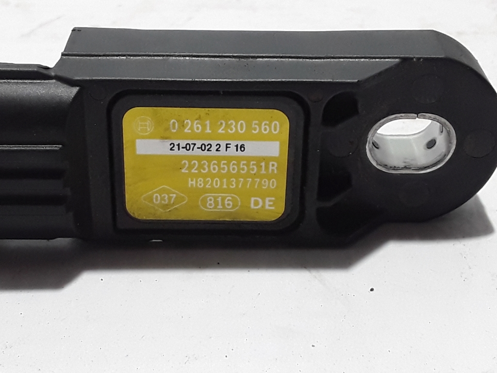 Used RENAULT Master Air pressure sensor 223656551R