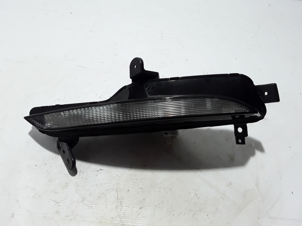 Used RENAULT Megane Front bumper fog lamp 261354958R