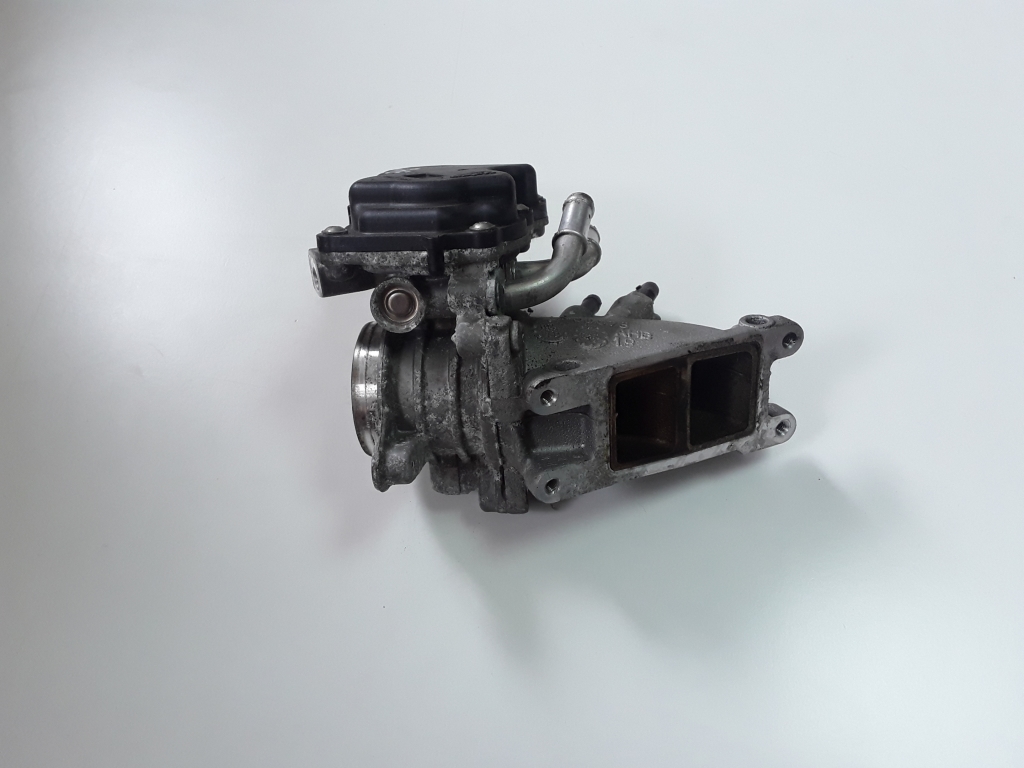 Naudotas Volkswagen Passat Akseleratoriaus sklendė 04L128063AA