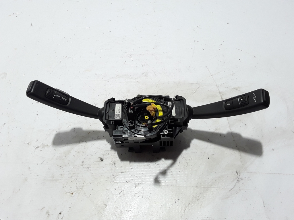 Used VOLVO S80 Switch and its parts