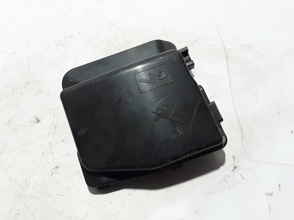 Used RENAULT Clio Fuse box housing under the hood 243826085R