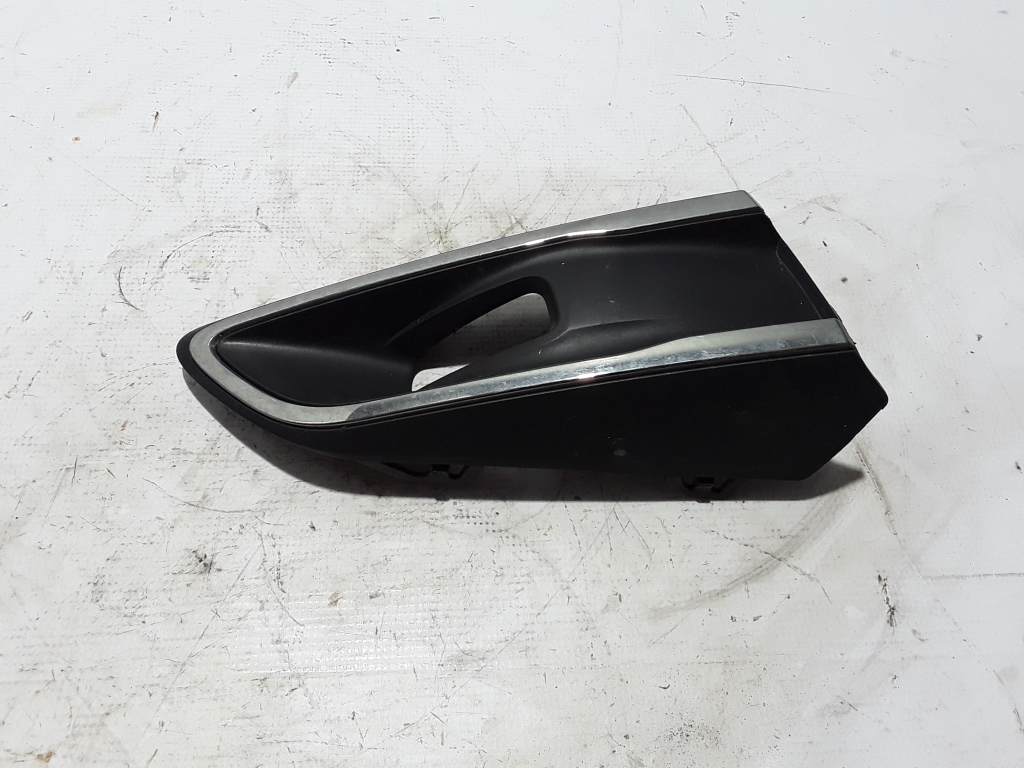 Used RENAULT Zoe Front bumper lower grille 261A32884R