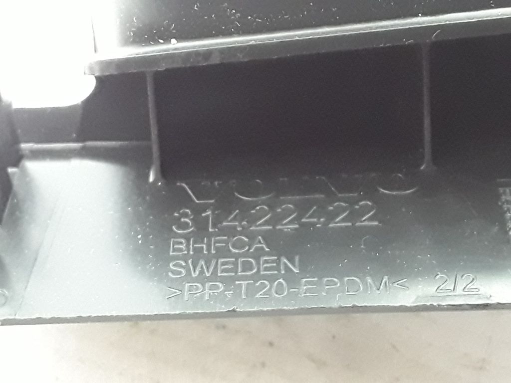 Used VOLVO XC60 Air intake hose 31422422