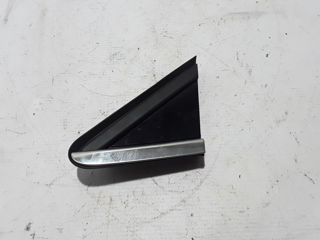 Used RENAULT Captur Trim to the mirror triangle 638751927R
