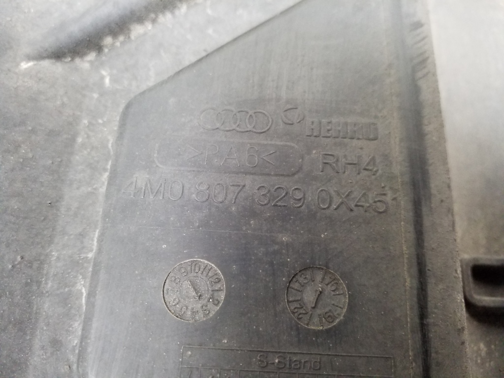 Used AUDI Q7 Front bumper bracket 4M0807329