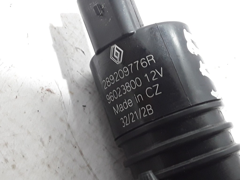Used RENAULT Captur Front window washer motor 289209776R
