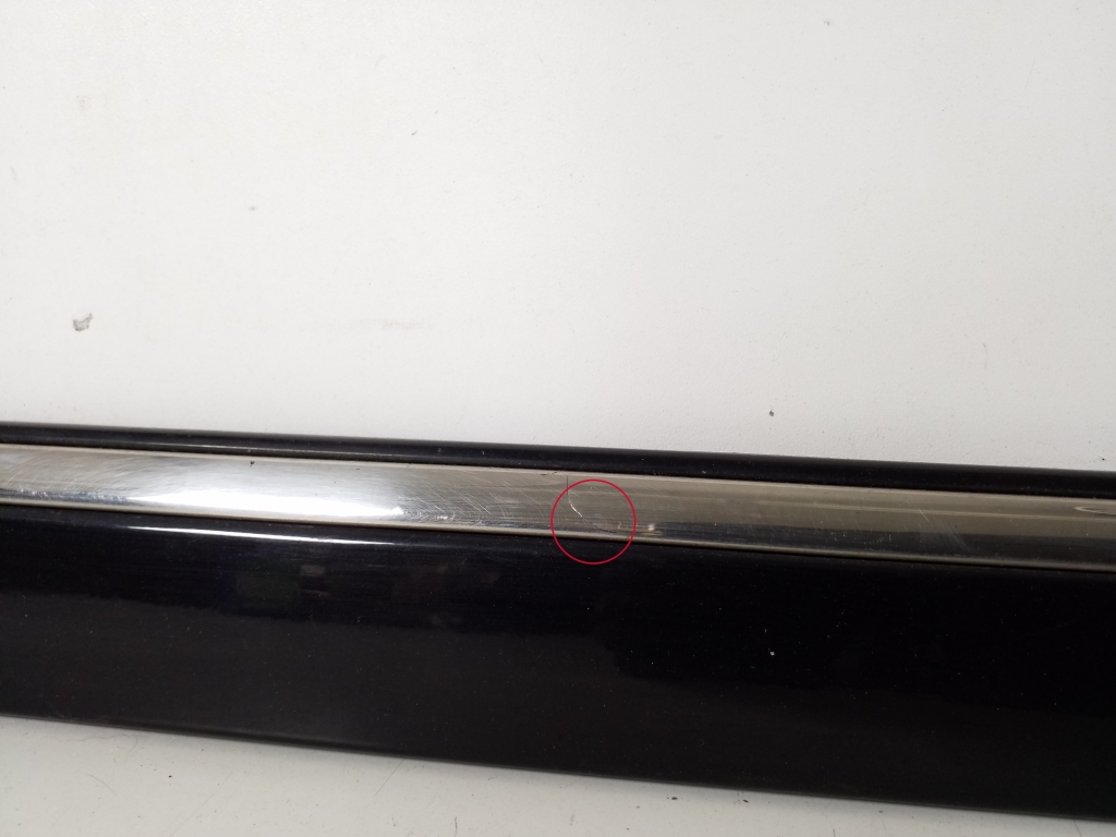 Used Mercedes Benz E-Class Front door strip A2116902062