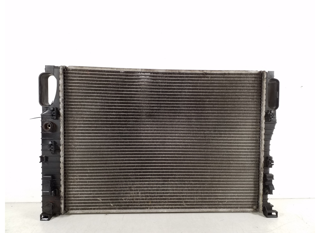 Used Mercedes Benz E-Class Cooling radiator A2115000202