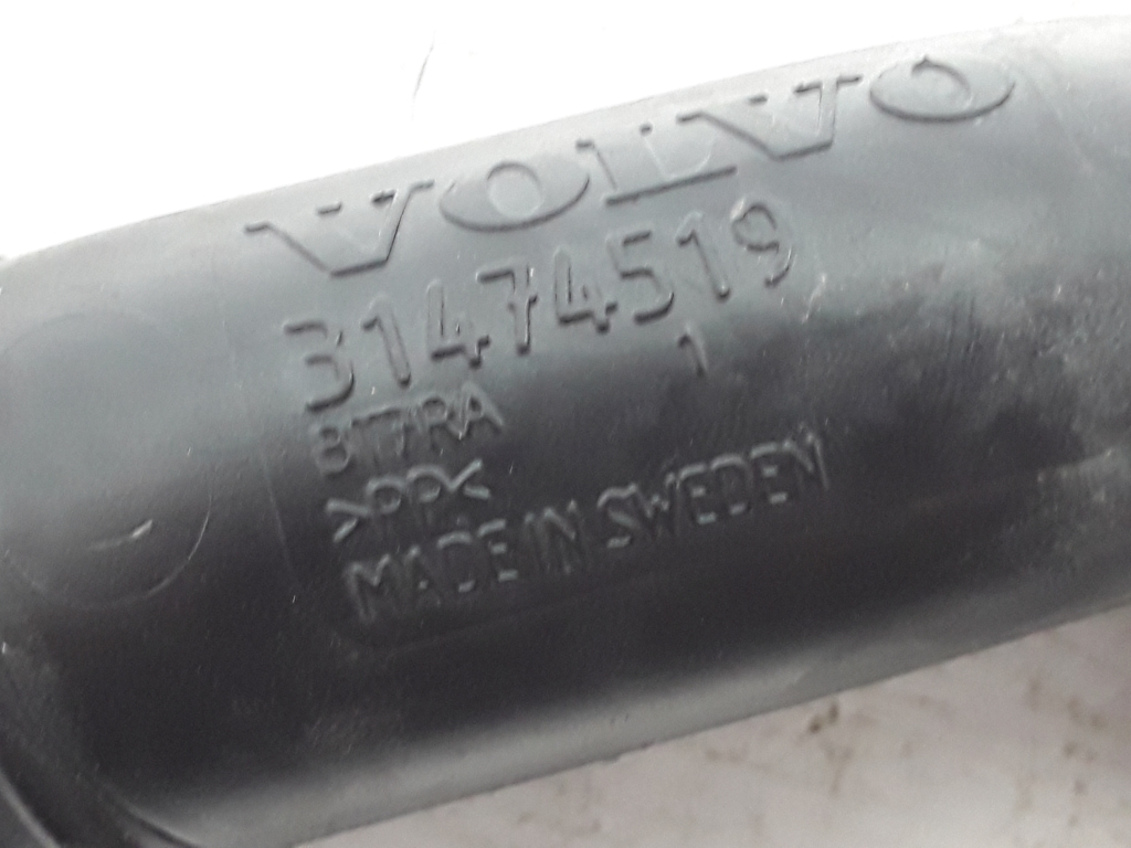 Used VOLVO V60 Air intake hose 31474519