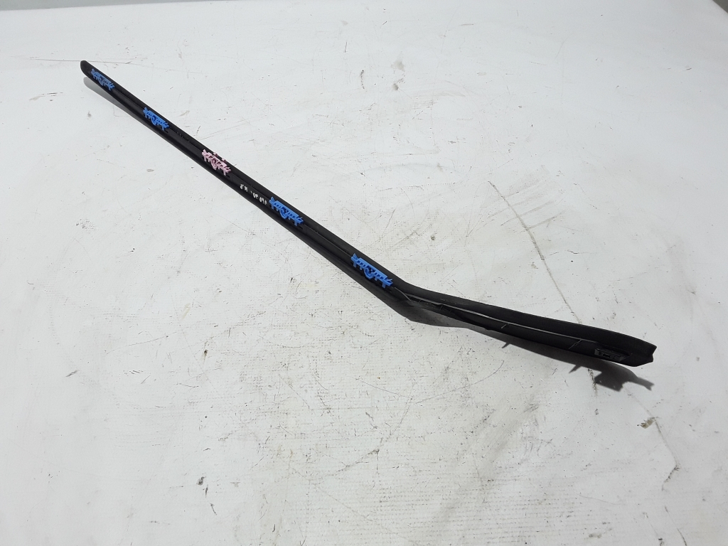 Used VOLVO V60 Windscreen strut outer 31469400