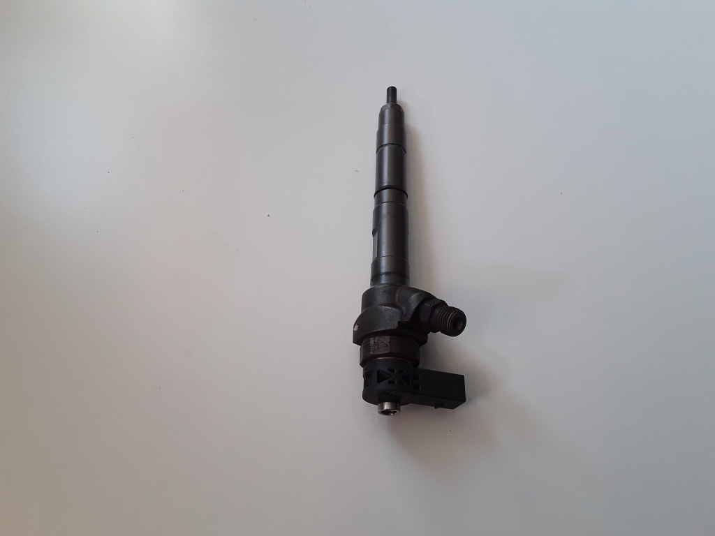 Used Skoda Yeti Fuel injector 03L130277J