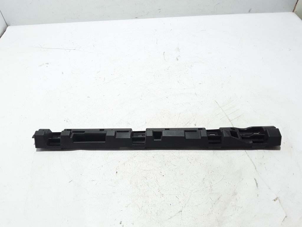 Used VOLVO V60 Exterior sill trim bracket 31448920