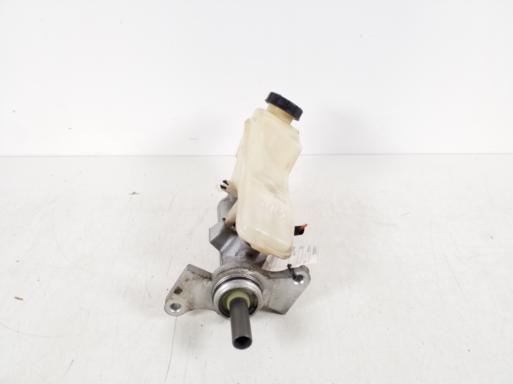 Used TOYOTA Corolla Master cylinder 47201-09060