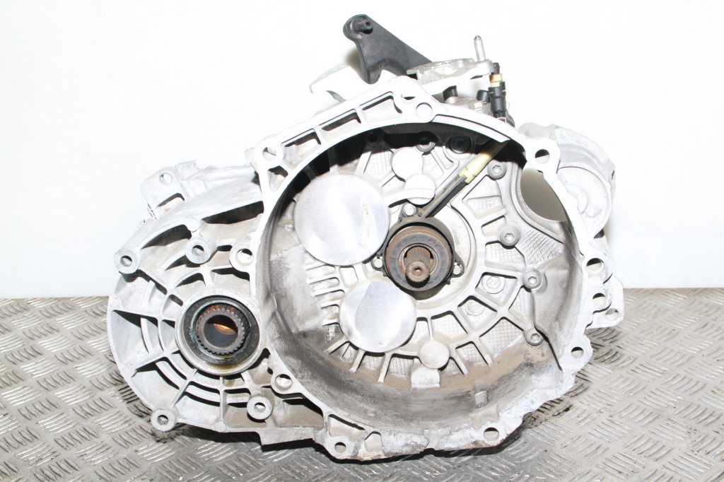 Used Volkswagen Golf Gearbox MRV