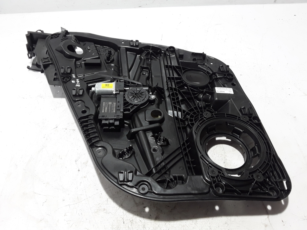 Naudotas VOLVO XC60 Galinių šoninių durų stiklo pakėlėjas 31416997