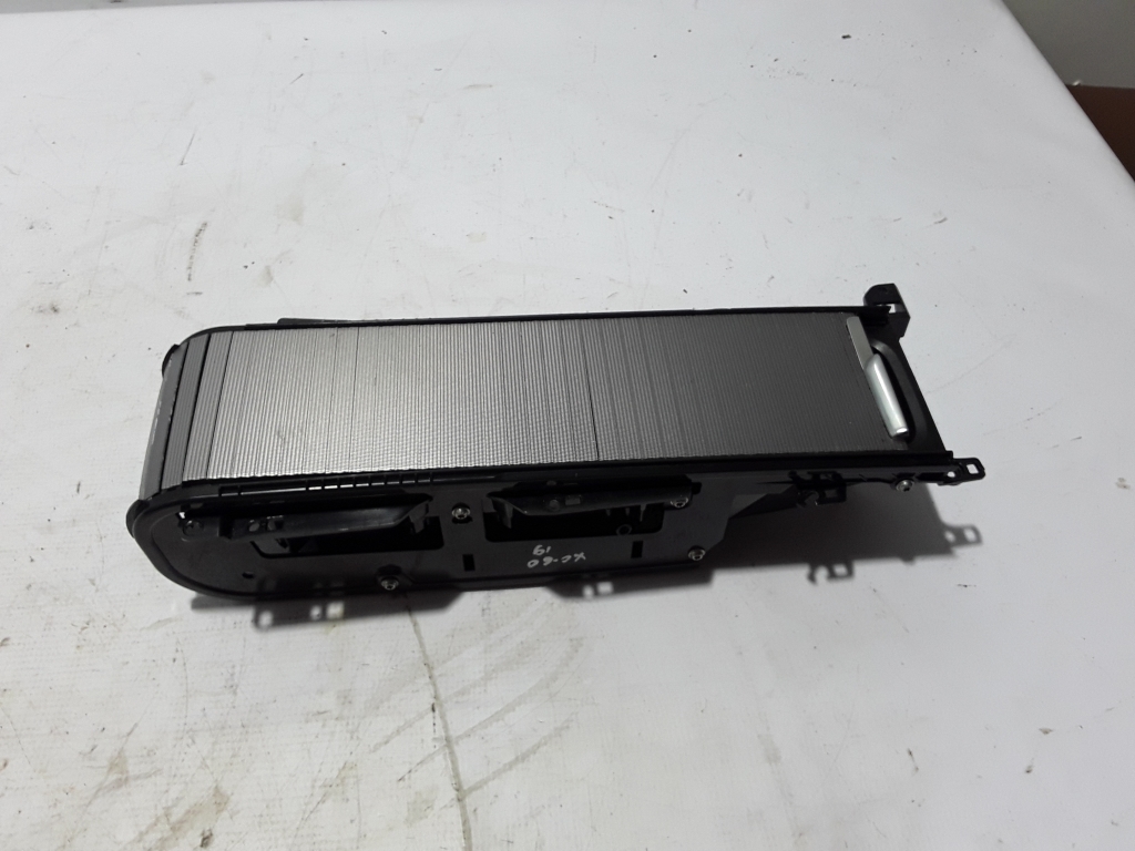 Naudotas VOLVO XC60 Salono konsolės kita detalė 31469622