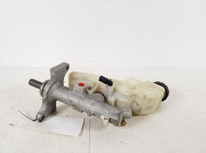 Used TOYOTA Corolla Master cylinder 47201-09060