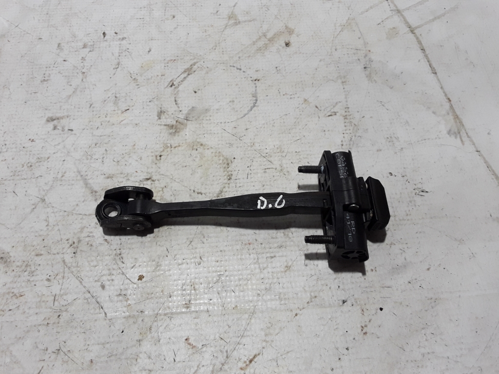 Naudotas VOLVO XC60 Galinių šoninių durų atidarymo ribotuvas 31424467