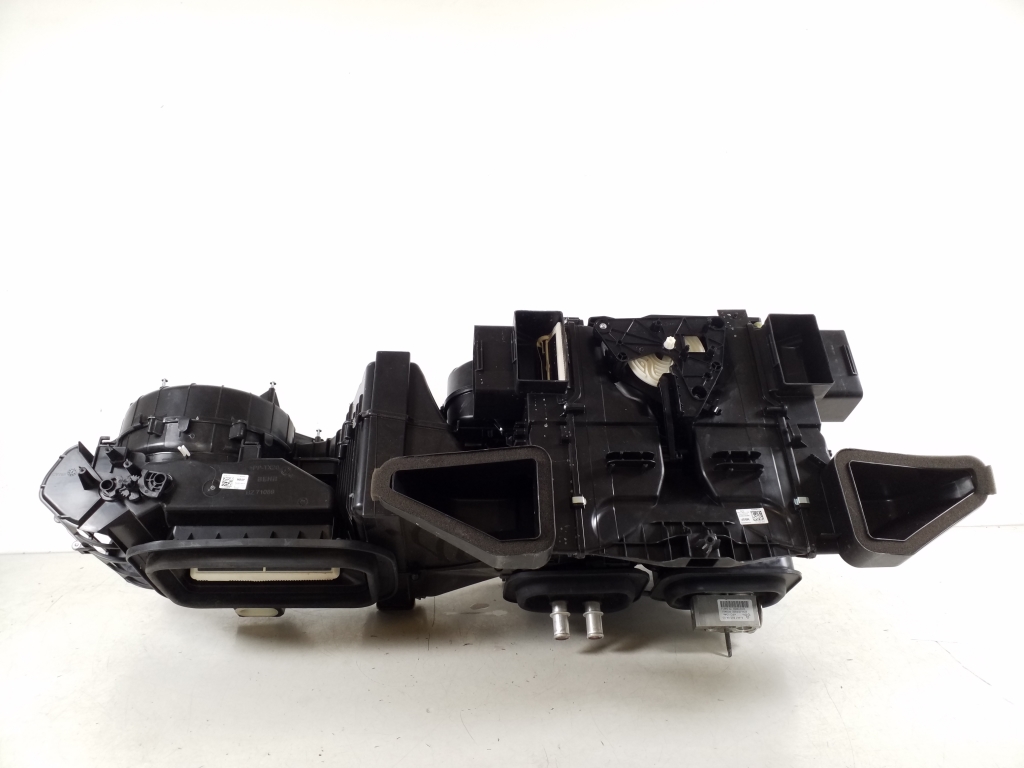 Used Mercedes Benz Vito Cabin shoulders and its details