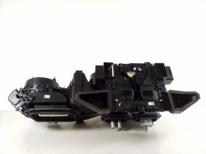 Naudotas Mercedes Benz Vito Salono pečius ir jo detalės