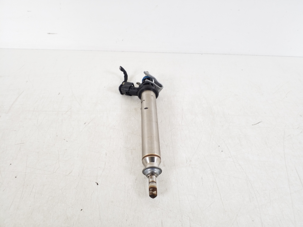 Used Mercedes Benz C-Class Fuel injector A2780700687