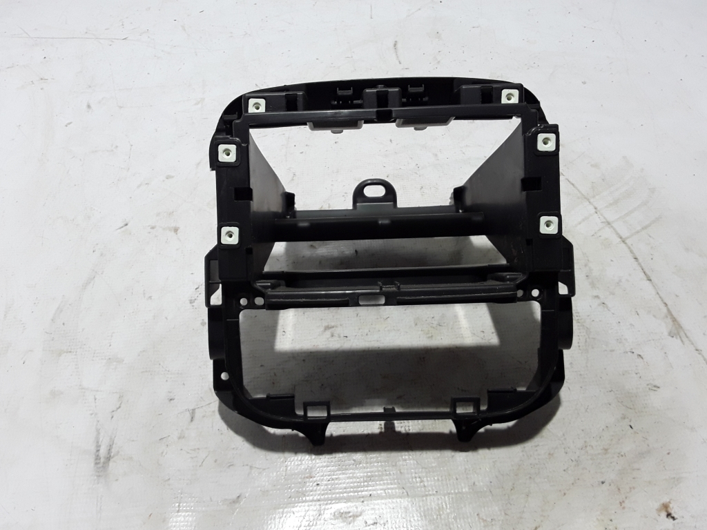 Used RENAULT Trafic Interior panel other detail 678704640R