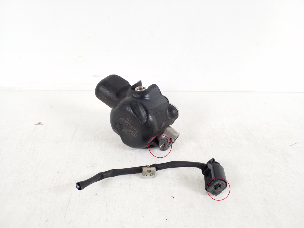 Used Mercedes Benz C-Class Fuel pump A1770700401